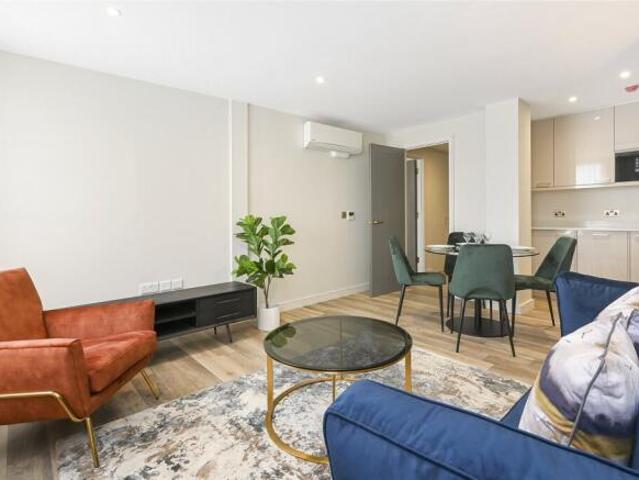 1 bedroom penthouse for rent in Brompton Road, London, SW3