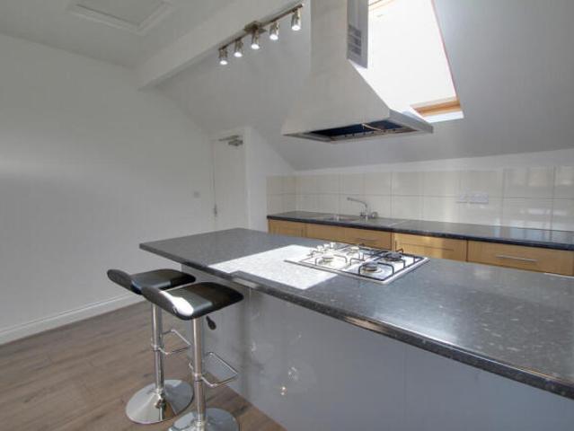 1 bedroom penthouse for rent in Daneshill Road, Leicester, LE3