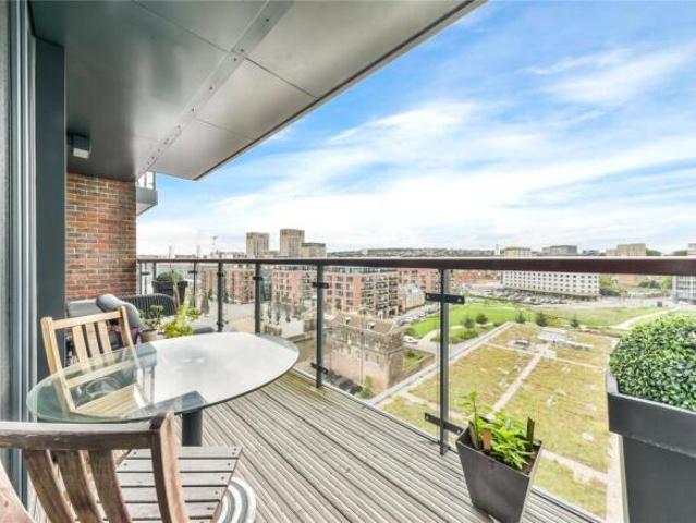 1 bedroom penthouse for rent in Imperial Building, 2 Duke of Wellington Avenue, London, SE18