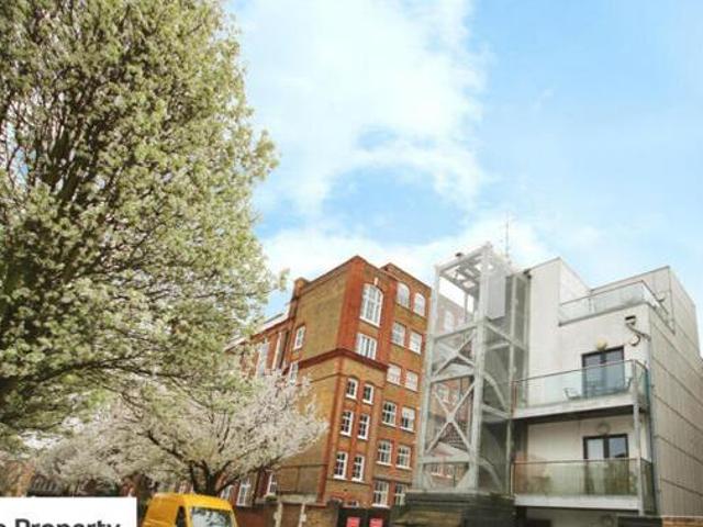 1 Bedroom Penthouse For Rent In London