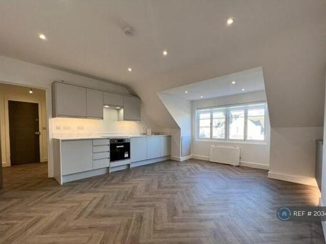 1 Bedroom Penthouse For Rent In London