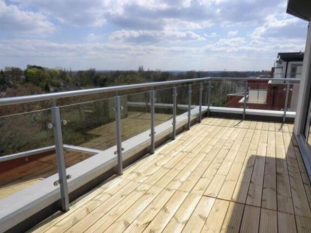 1 Bedroom Penthouse For Rent In St. Albans