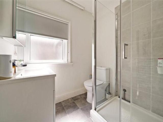 1 bedroom penthouse for rent in Winchester Avenue, Queens Park, NW6