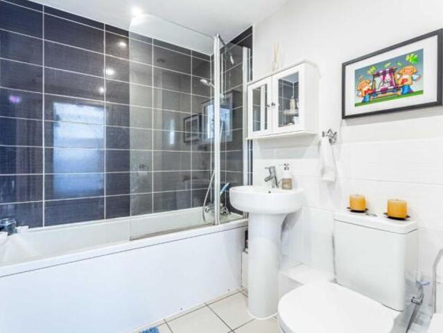 1 bedroom penthouse for sale in Oriel Court, Newsom Place, St. Albans, Hertfordshire, AL1