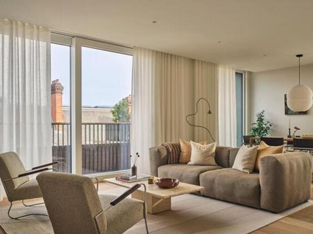 1 Bedroom Penthouse For Sale In Camden, London