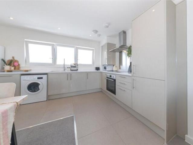 1 bedroom penthouse for sale in Coral Link, Redhouse Park, Milton Keynes, Buckinghamshire, MK14