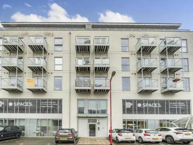 1 Bedroom Penthouse For Sale In Guildford, Surrey