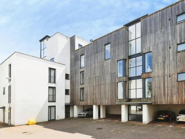 1 bedroom penthouse for sale in Hardy Close, Chelmsford, CM1