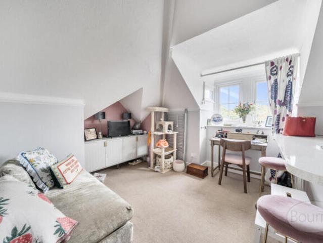 1 bedroom penthouse for sale in Upper Edgeborough Road, Guildford, Surrey, GU1