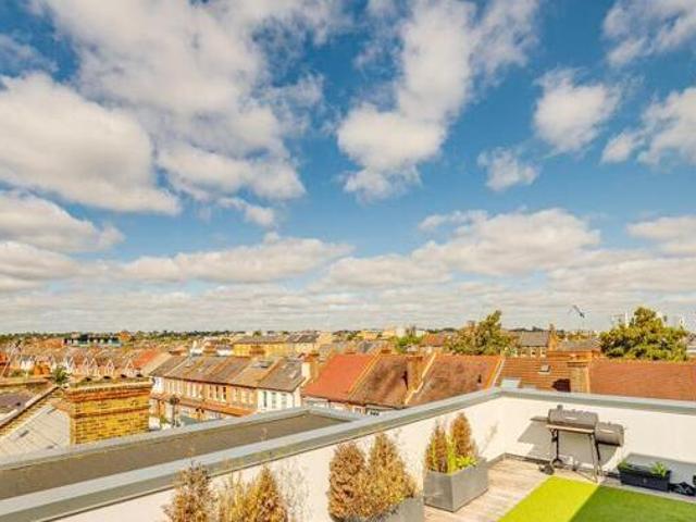 1 Bedroom Penthouse For Sale In Wimbledon