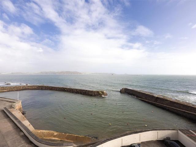 1 bedroom penthouse for sale