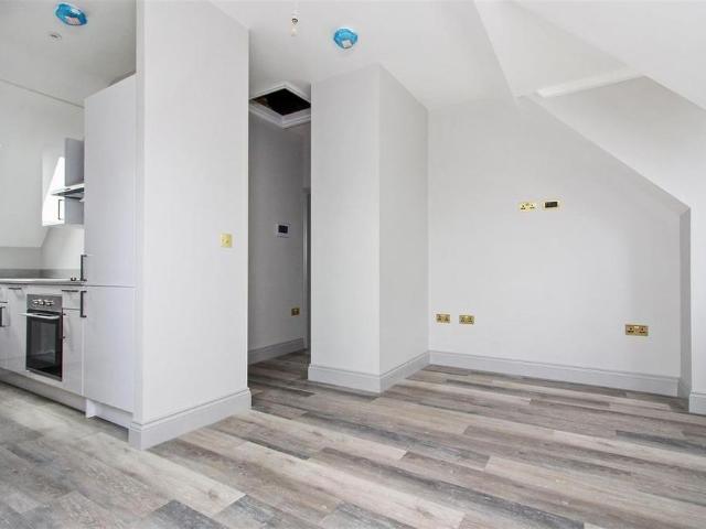 1 bedroom penthouse to rent