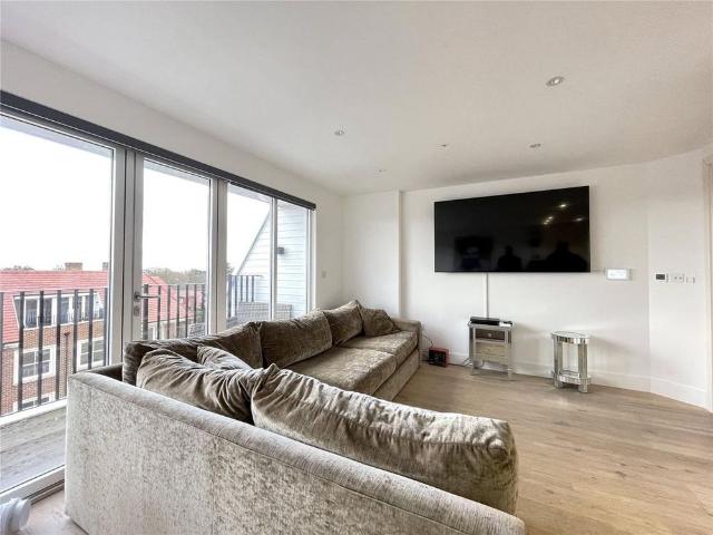1 bedroom penthouse to rent