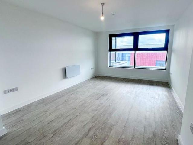 1 bedroom penthouse to rent
