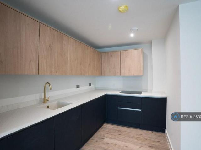 1 bedroom penthouse to rent