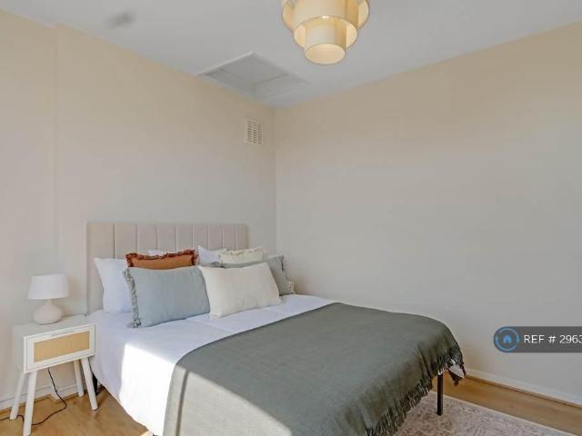 1 bedroom penthouse to rent