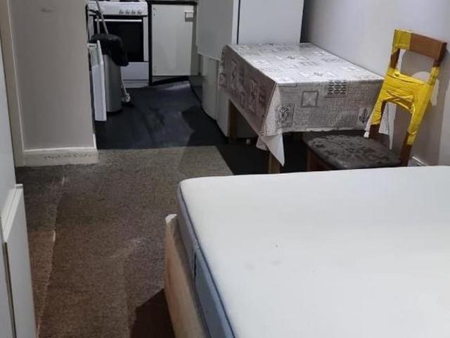1 bedroom penthouse to rent