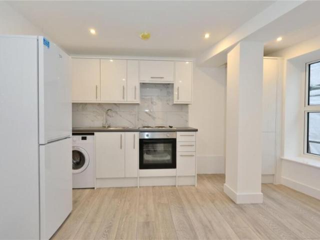 1 bedroom penthouse to rent