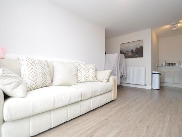 1 bedroom penthouse to rent