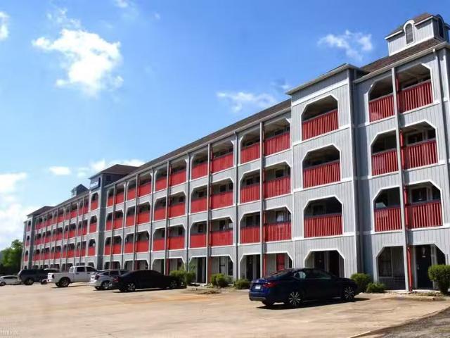 1 Bedroom Plato's Cave Apartments