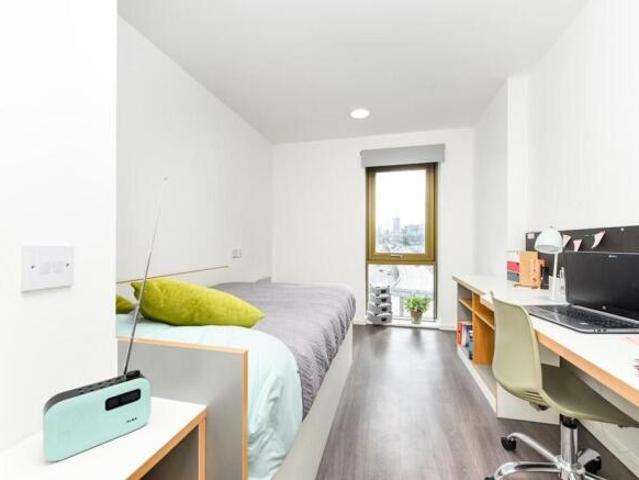 1 bedroom private hall for rent in Great Crosshall Street, L3