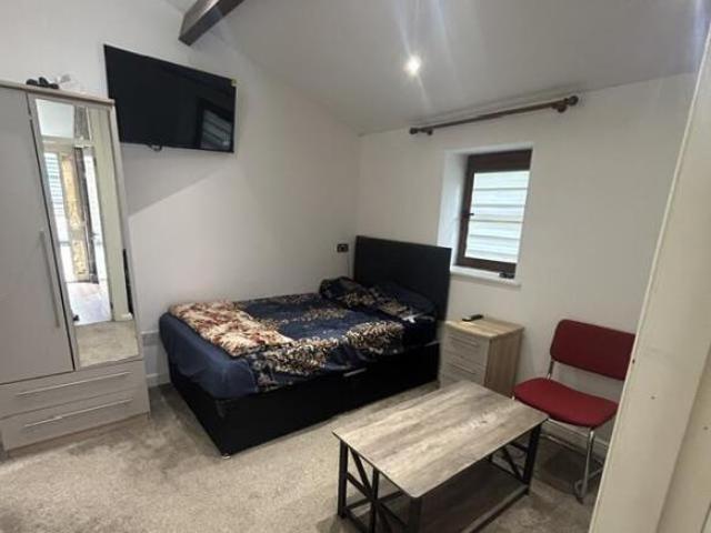 1 bedroom private hall for rent in Parkfield Lodge House, LA1