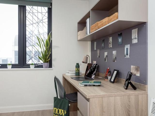 1 bedroom private hall to rent