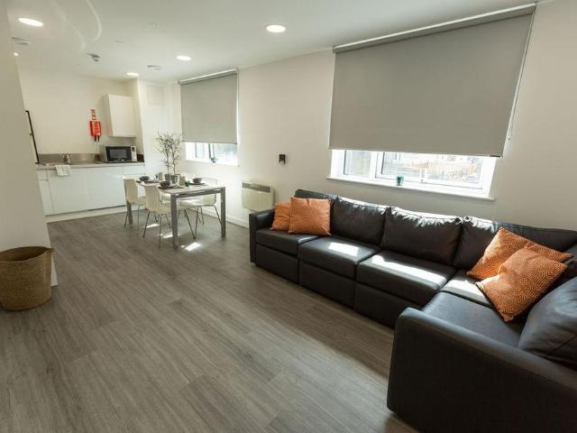 1 bedroom private hall to rent