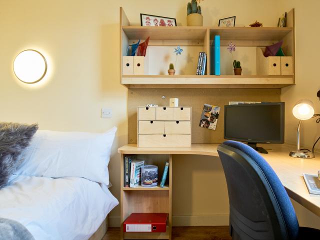 1 bedroom private hall to rent