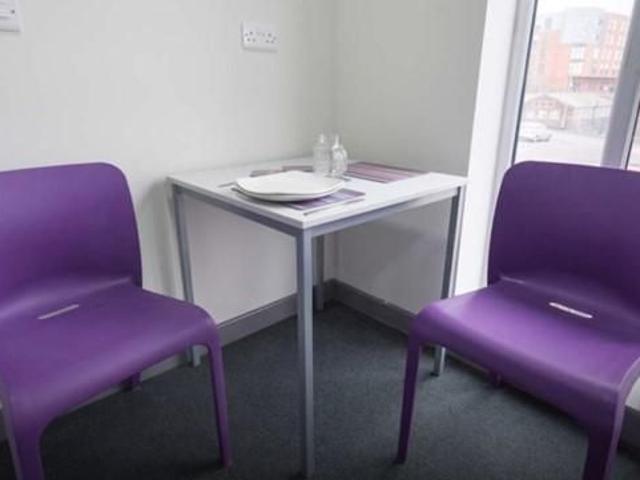 1 bedroom private hall to rent