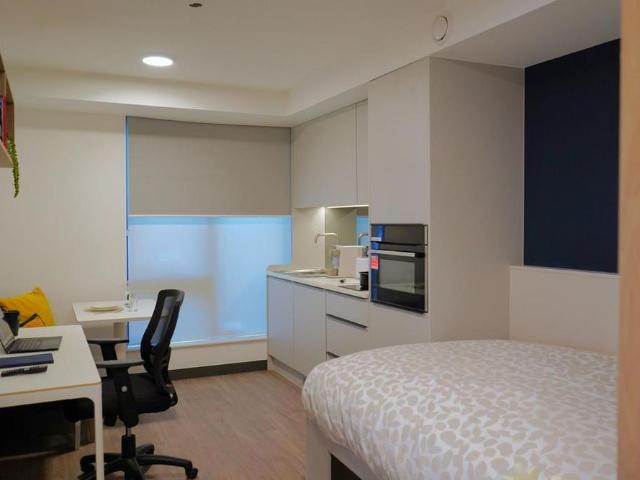 1 bedroom private hall to rent