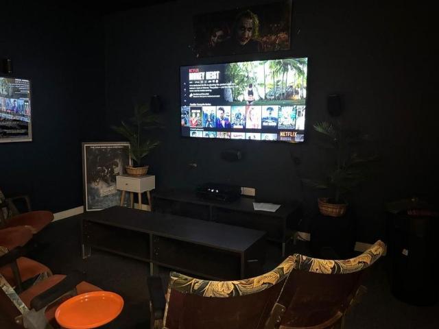 1 bedroom private hall to rent