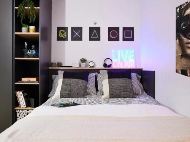 1 bedroom private hall to rent