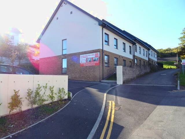 1 Bedroom Private Hall To Rent In Brook Street, Treforest, CF37