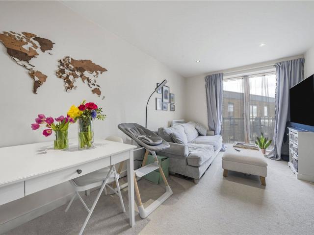 1 bedroom Property