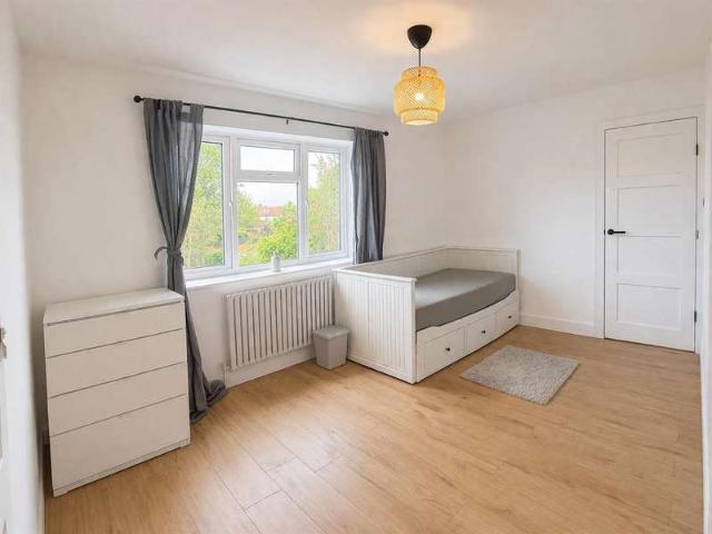1 Bedroom Property