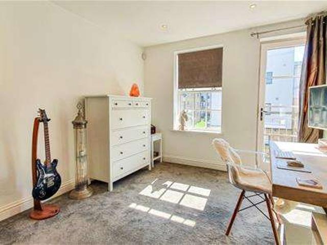 1 Bedroom Apartment Flat