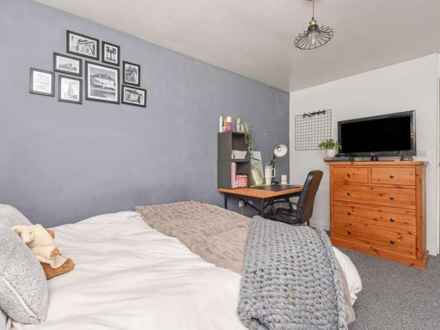 1 Bedroom Property