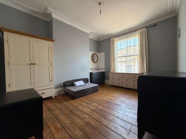 1 Bedroom Property