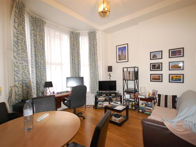 1 Bedroom Property For Rent Hatherley Grove, London