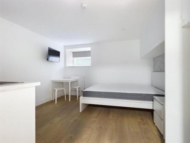 Studio flat for rent in Castle Street, Brighton, BN1