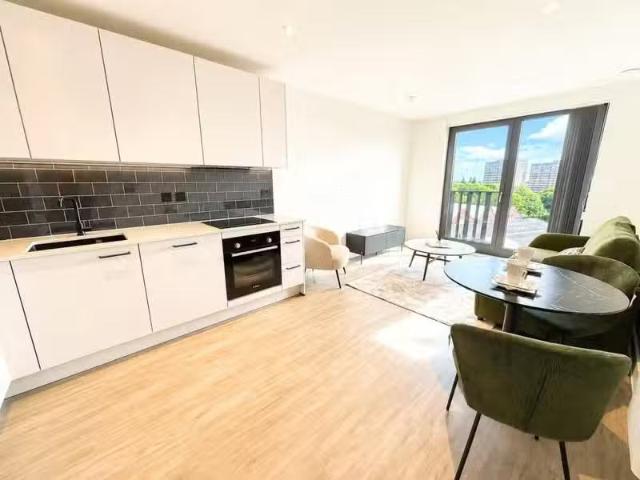 1 bedroom property for rent in Curzon Wharf, 3 Pitts Street, B.