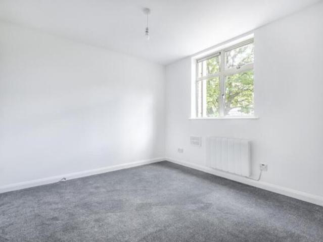 1 bedroom property for rent in Bell Green, Lower Sydenham, London, SE26