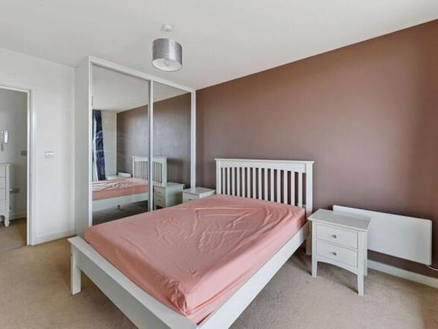1 bedroom property for rent in Biggerstaff Road, London, E15