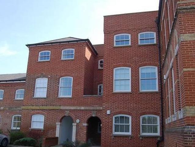 1 bedroom property for rent in George Roche Road CANTERBURY CT1
