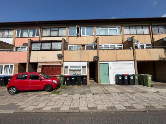 1 bedroom property for rent in Gurnards Ave, MK6