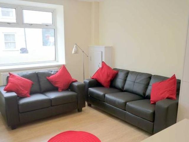 1 bedroom property for rent in High Street Portland Dorset DT5