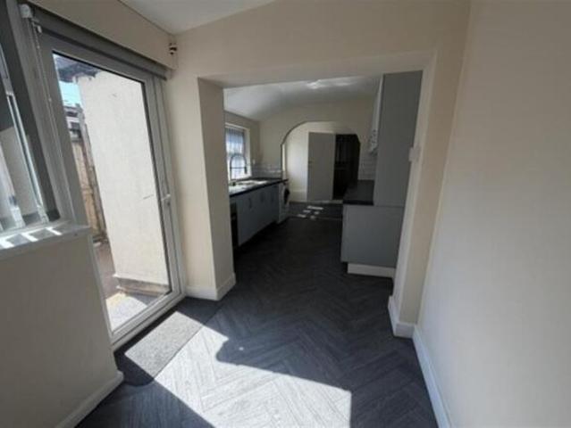 1 bedroom property for rent in Shaw Road, Bilston, WV14
