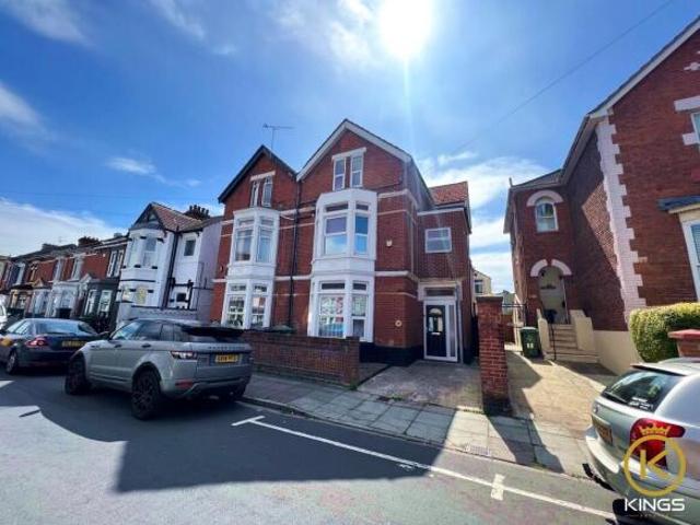 1 bedroom property for rent in Queens Road, PO2