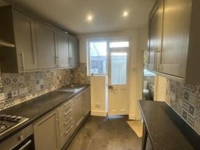1 bedroom property for rent in Robinhood Lane, Mitcham, CR4